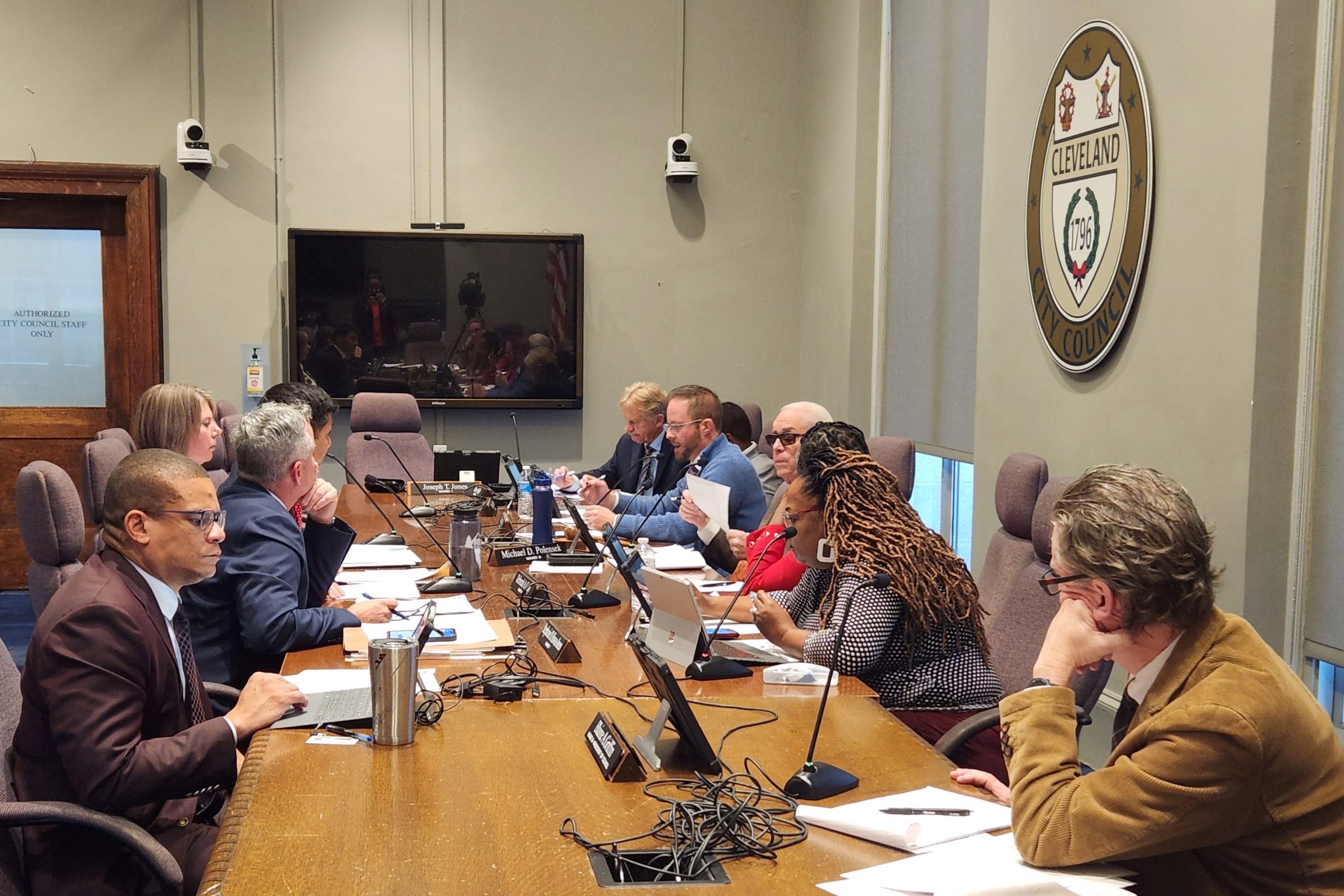 Cleveland police pay increase comes with a move to 12-hour shifts