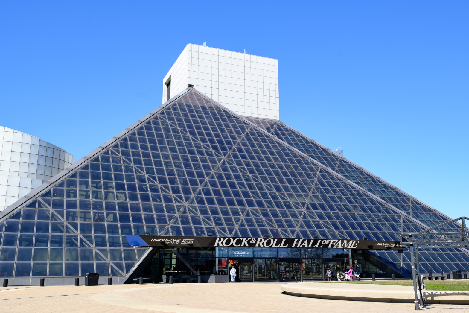 Beyoncé Fan Day: The Beyhive dressed to impress at Rock Hall
