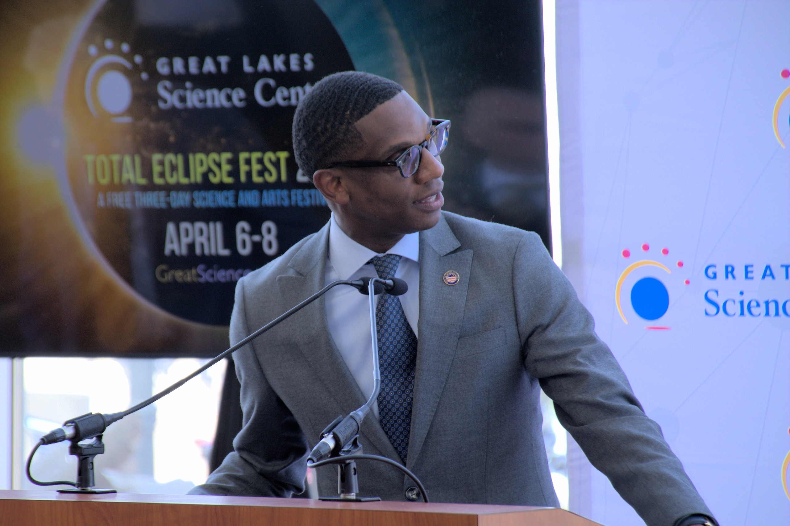 Bibb gets new national platform; City Hall seeks 311 consultant