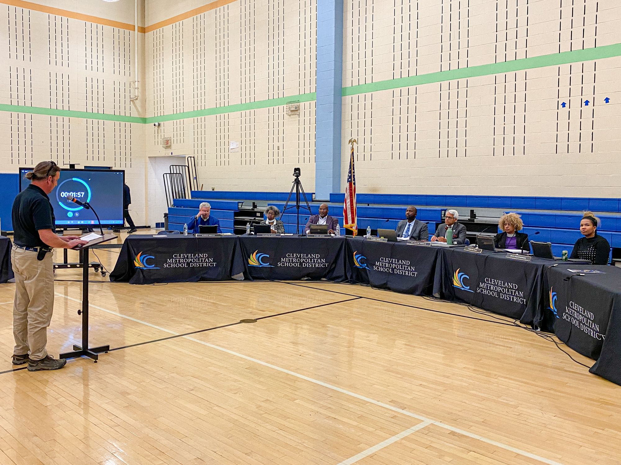 Teachers largely oppose CMSD school calendar cuts