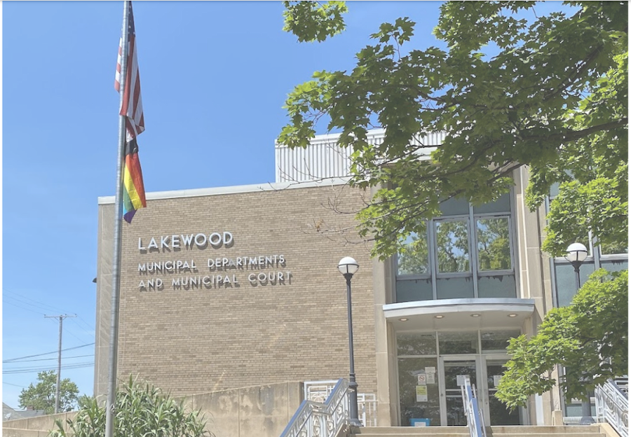 Lakewood mayor, council spar over property purchase